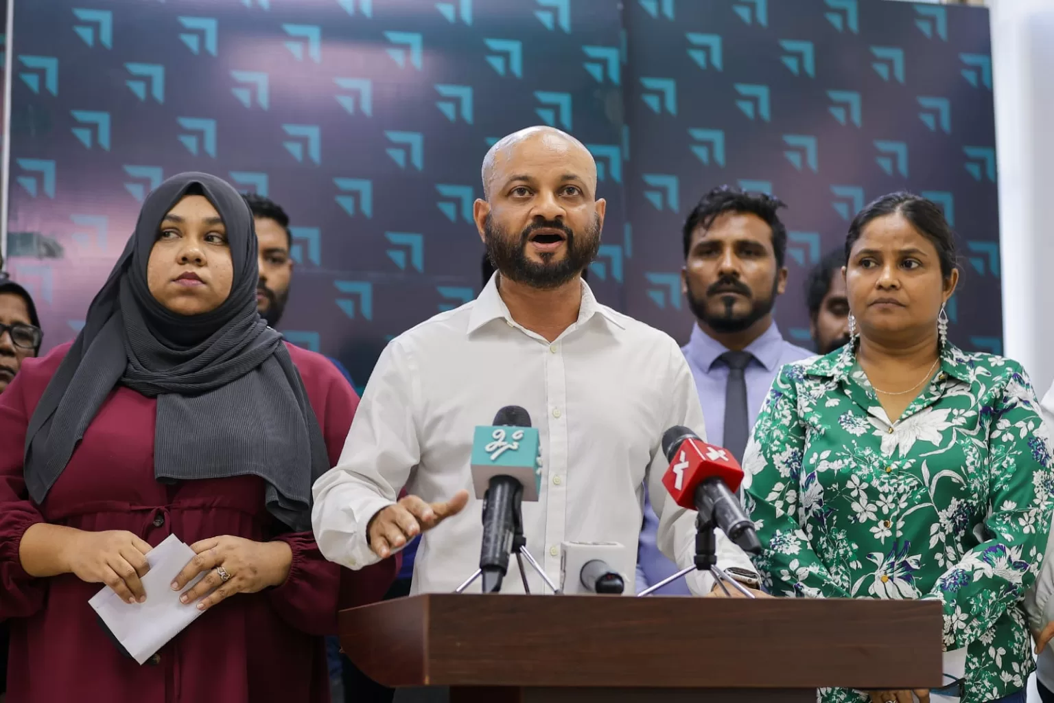 Dhevana Burugai Evves Candidate Akah Thaaeedhu Nukurumah Farish Maumoon ...